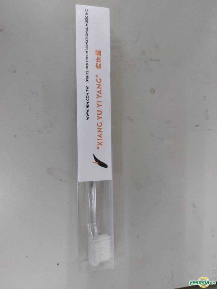 YESASIA: Yoga Lin - XIANG YU YI YANG Toothbrush Celebrity Gifts,PHOTO ...
