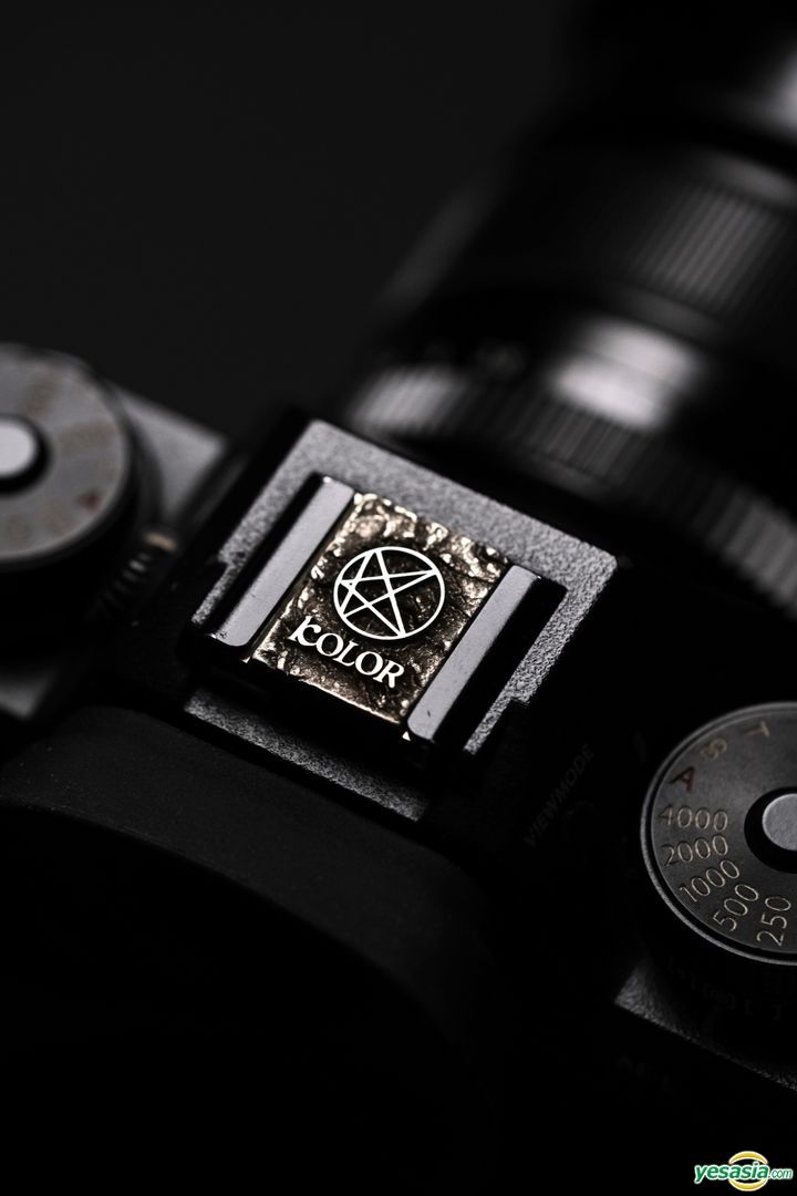 YESASIA : KOLOR 20周年紀念品 : Kolor Logo 熱靴蓋 男明星,海報/寫真集,Celebrity Gifts,組合 ...