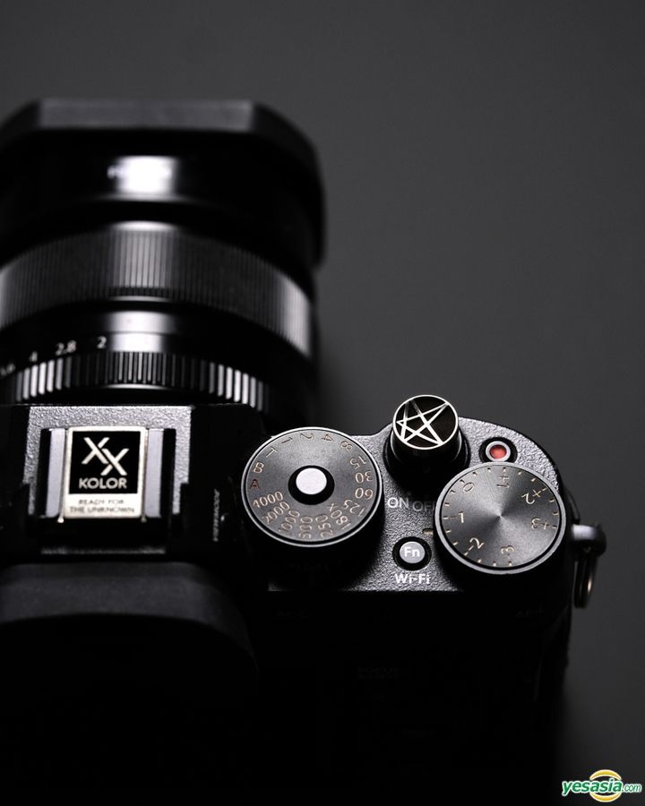 YESASIA : KOLOR 20周年紀念品 : Kolor Logo 快門鈕 男明星,組合,海報/寫真集,Celebrity Gifts ...