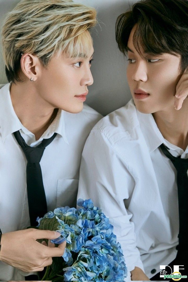 YESASIA : Deling Magazine Issue 136 - Boun & Prem (Cover B) 海報/寫真集,寫真集 ,男明星,Celebrity Gifts - 諾帕 ...