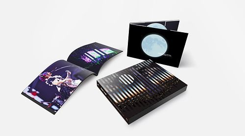 YESASIA: 10th Anniversary Tour Final in Yokohama Arena (Nov. 26, 2023) [BLU-RAY] (First Press ...