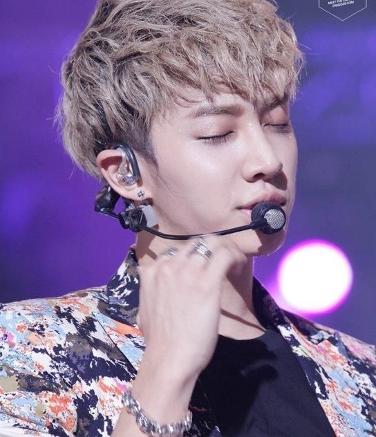 YESASIA: BEAST : Lee Ki Kwang Style - Cross Hearts Earrings (White ...